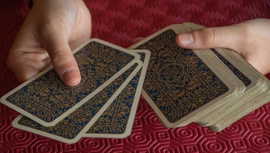 L’Oracolo Arabo: tra divinazione e libero arbitrio - MagicaWeb